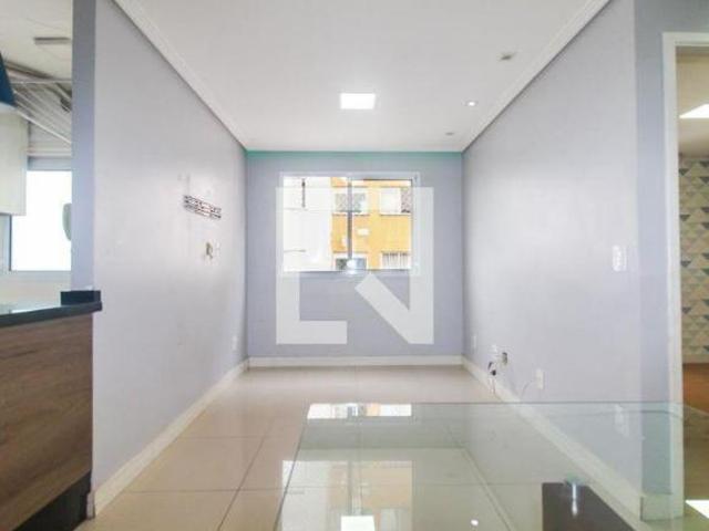 Apartamento à Venda Vila Carmosina, 2 Quartos, 46 m2