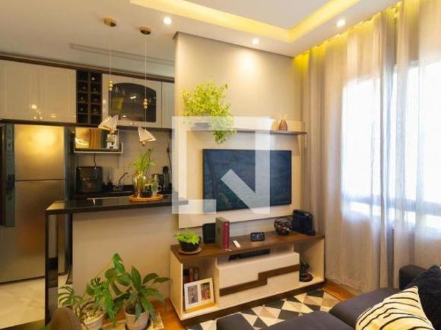 Apartamento à Venda Vila Carmosina, 2 Quartos, 46 m2