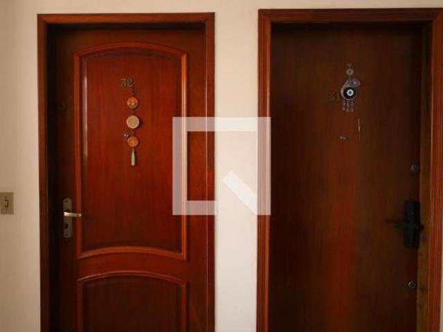 Apartamento à Venda Vila Carmosina, 2 Quartos, 48 m2