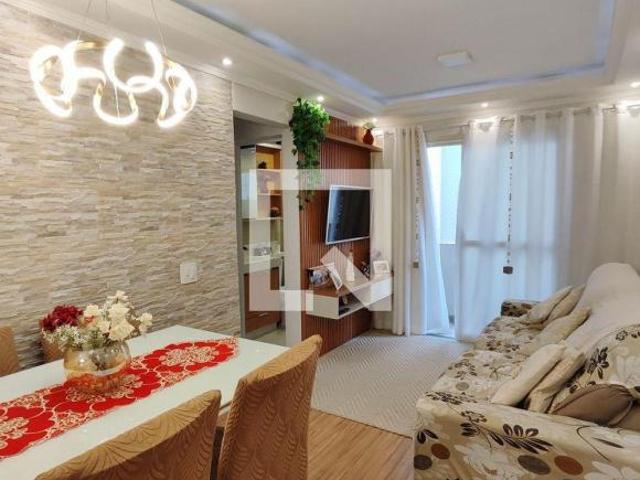 Apartamento à Venda Vila Carmosina, 2 Quartos, 48 m2