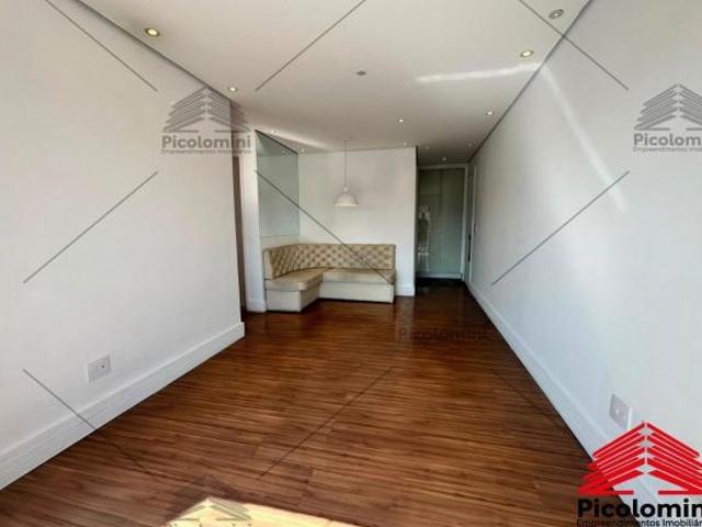 Apartamento à Venda Vila Carrão 2 Quartos, 1 Suíte, sala com sacada, 2 Banheiros, 2 Vagas de Garag