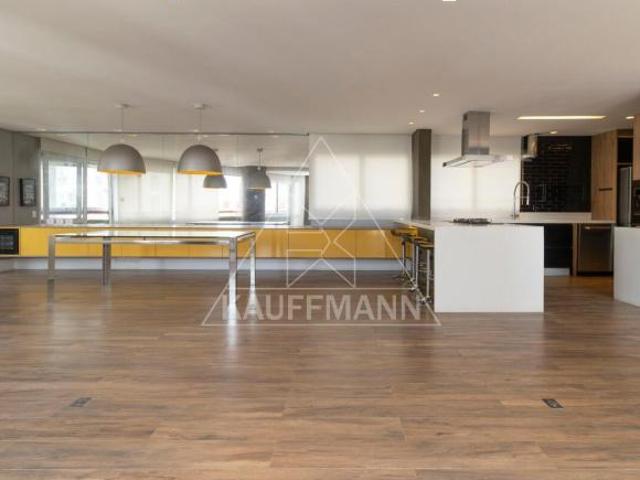 Apartamento à venda, Vila Andrade Morumbi, 210m2, 3 suítes, varanda gourmet