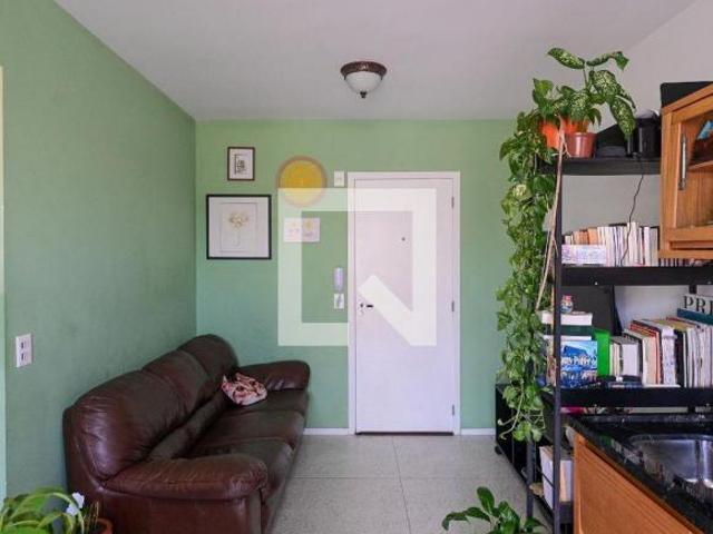 Apartamento à Venda Vila das Mercês, 2 Quartos, 40 m2