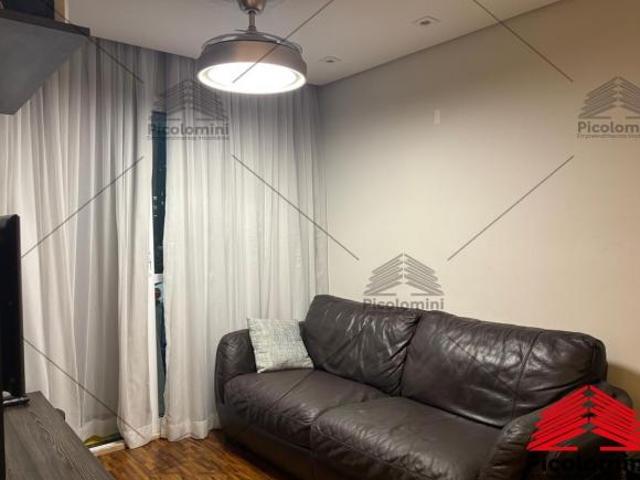 Apartamento à venda Vila Formosa com 2 quartos, sala 2 ambientes com sacada, 1 banheiro, 1 vaga, 57m