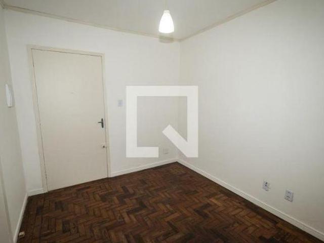 Apartamento à Venda Vila Ipiranga, 1 Quarto, 33 m² Porto Alegre