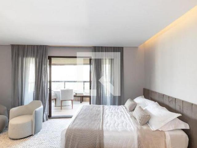 Apartamento à Venda Vila Olímpia, 1 Quarto, 50 m² São Paulo