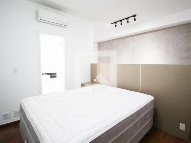 Apartamento à Venda Vila Olímpia, 1 Quarto, 64 m2