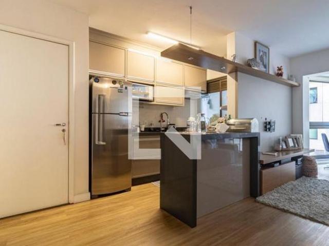 Apartamento à Venda Vila Olímpia, 2 Quartos, 68 m2