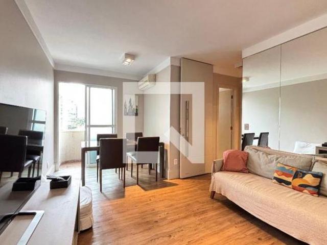 Apartamento à Venda Vila Olímpia, 2 Quartos, 69 m2