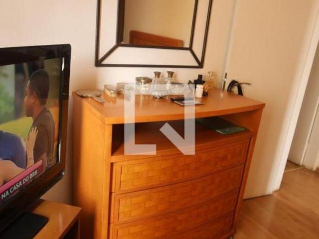 Apartamento à Venda Vila Olímpia, 2 Quartos, 75 m2