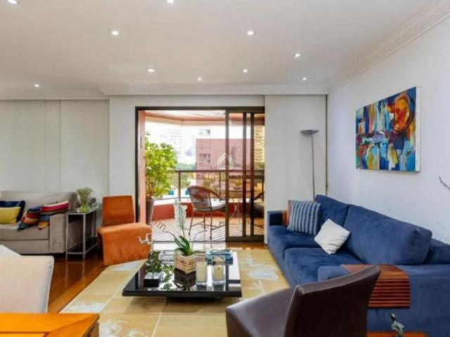 Apartamento à venda Vila Olímpia 3 suítes 2 vagas de garagem 151m²