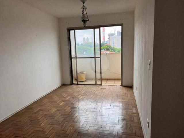 Apartamento à venda, Vila Madalena, 2 dorms, 1 suíte