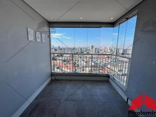 Apartamento à venda Vila Maria: 3 quartos, 1 suíte, sala com sacada, 2 banheiros, 1 vaga de garagem