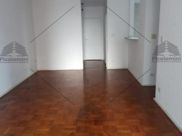 Apartamento à Venda Vila Mariana com 103 metros, 2 quartos com suíte, sala ampla, cozinha planejada