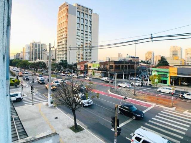 Apartamento à venda, Vila Mariana, com 2 dormitórios, 1 banheiro, entre o metro Ana Rosa e Vila Mari