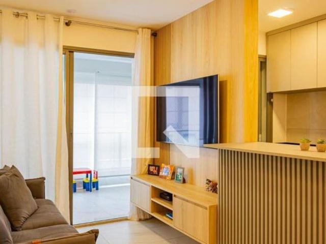 Apartamento à Venda Vila Pompéia, 2 Quartos, 71 m2