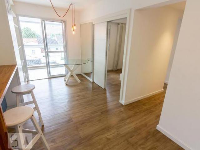 Apartamento à Venda Vila Pompéia, 2 Quartos, 74 m2