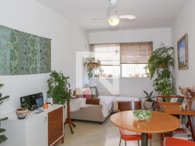 Apartamento à Venda Vila Pompéia, 3 Quartos, 80 m2