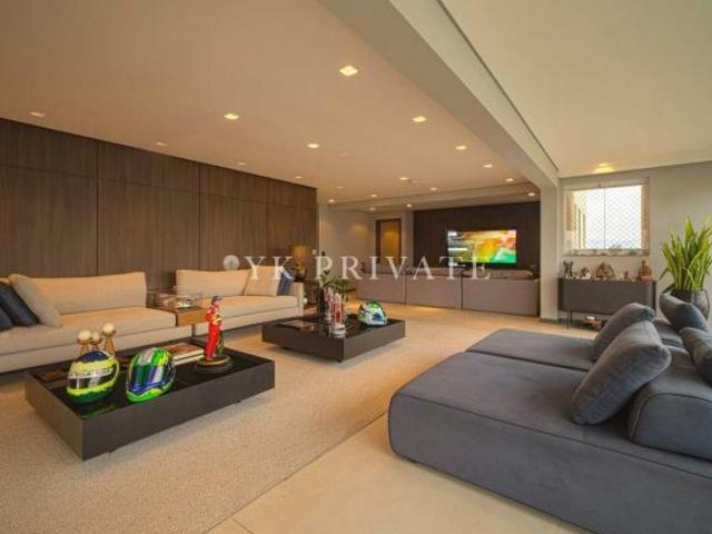 Apartamento à venda Vila Romana/ Rua Fábia/ 223m²/ New York Club/ 3 suítes/ 4 vagas de garagem