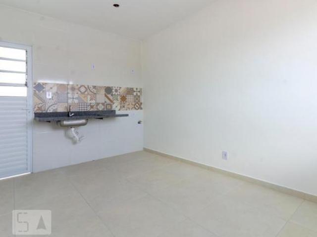 Apartamento à Venda Vila Re, 2 Quartos, 41 m2