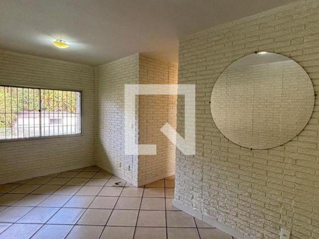 Apartamento à Venda Vila Tibirica, 2 Quartos, 60 m2