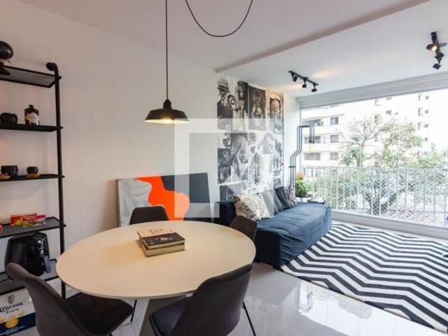 Apartamento à Venda Vila Yara, 2 Quartos, 52 m2