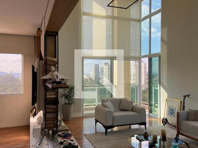 Apartamento à Venda Vila Yara, 3 Quartos, 200 m2