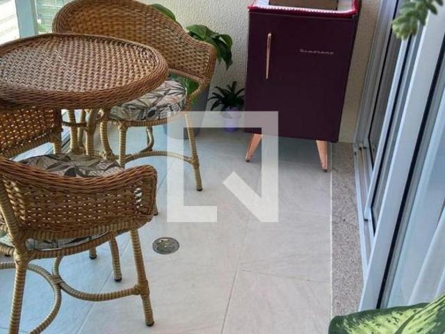 Apartamento à Venda Vila Yara, 3 Quartos, 74 m2