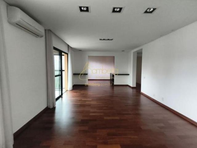 Apartamento à Venda Villaggio Panamby! 3 vagas!