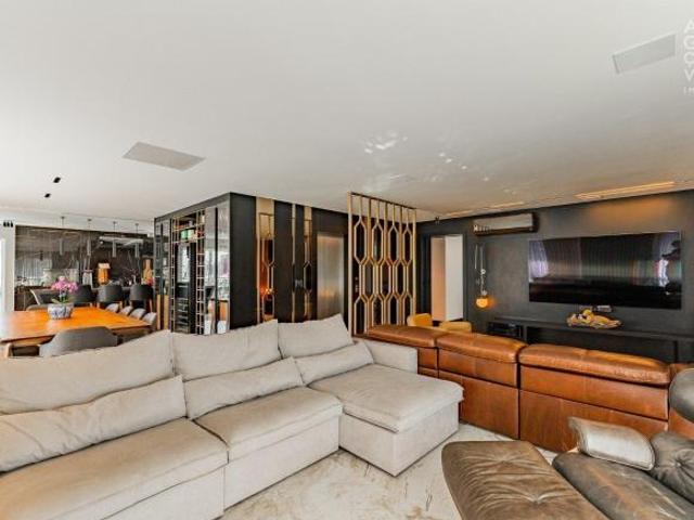 Apartamento à Venda, 04 Suítes, 04 Vagas, Face Norte, Água Verde, Curitiba