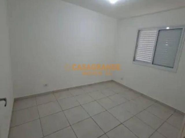 Apartamento á venda 02 quartos no Jardim São José Leste, SJC