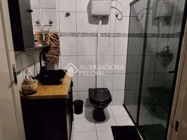 Apartamento à venda, 02 quartos, próximo ao Hospital de Clínicas e Parque Redenção