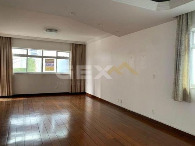 Apartamento à Venda, 03 Quartos e 1 suíte, no Centro de Divinópolis MG