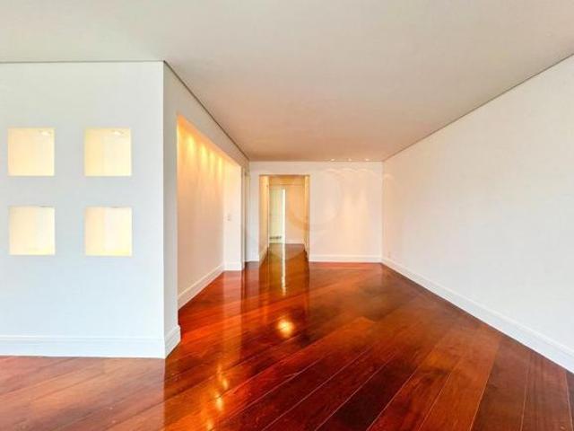 APARTAMENTO À VENDA 141 m² COM 3 QUARTOS 3 SUÍTES 3 VAGAS EM MOEMA