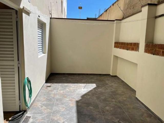 Apartamento à Venda – 141 m² | 1º Andar | 2 Quartos | 3 Áreas Externas | Vaga Coberta