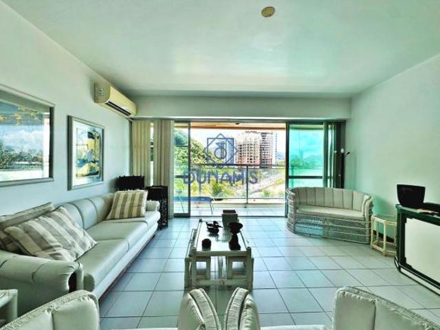 Apartamento à venda, 159 m por R 900.000,00 Pitangueiras Guarujá SP