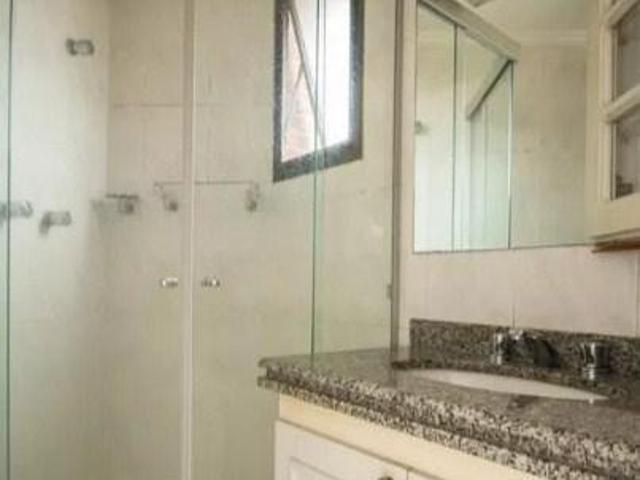 Apartamento à venda 168m² de 4 dormitórios, 5 banheiros sendo 2 suítes e 3 vagas