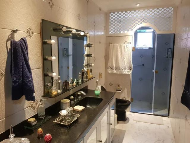 Apartamento a venda 170m, 03 dormitorios sendo 01 suite, 01 vaga 01 quadra da Av Paulista. Otima