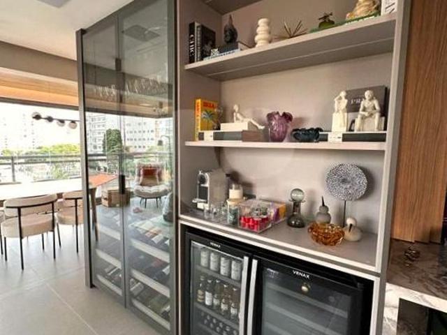 Apartamento à venda | 180 m² | 3 dormitórios 3 suítes | 3 vagas em Perdizes