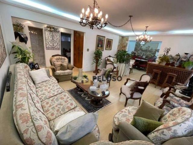 Apartamento à venda | 180m² | 4 dormitórios | 3 suítes | 2 vagas | Edifício Casa De Stuart Campo B