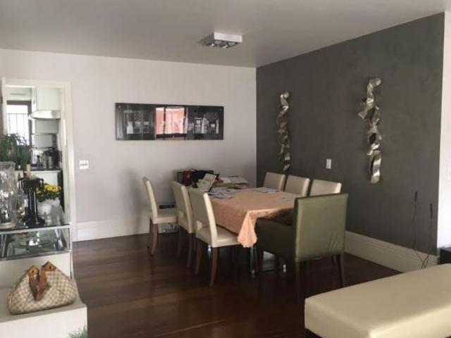 Apartamento à Venda 199m², 4 Quartos sendo 2 Suítes, 3 Vagas por R$ 3.600.000,00