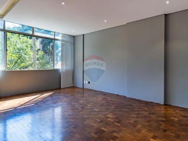 Apartamento à venda: 112 m² de área útil, com 03 quartos sendo 1 suíte adaptada, 01 vaga coberta