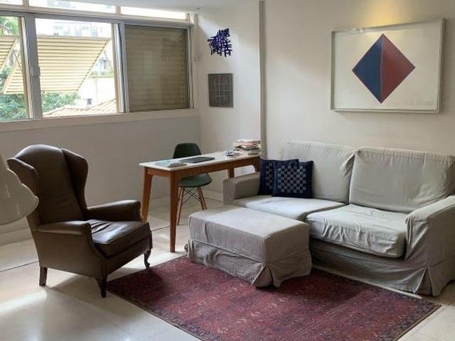 Apartamento à Venda 120m² na Rua Maestro Cardim, 1313