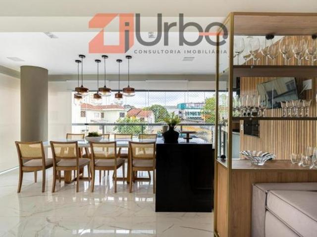 Apartamento à venda 122m², 2 vagas próximo ao Parque Villa Lobos