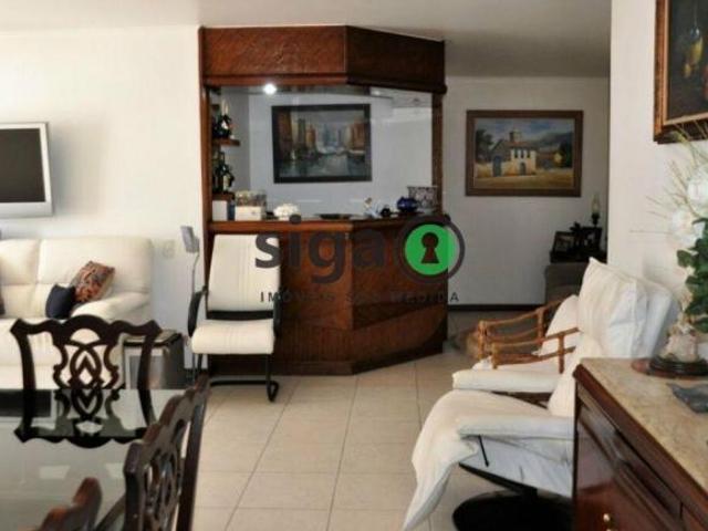 Apartamento a venda 130 m², 3 quartos e 1 vaga no Jardim Paulista