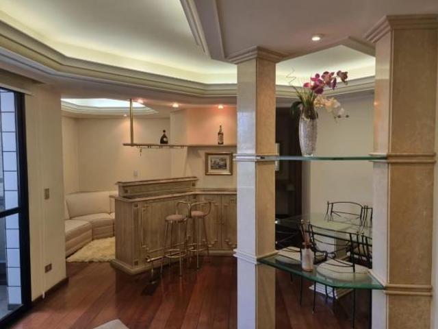 Apartamento à venda 135m 3 suítes 2 vagas Royal Towers, Baeta Neves, São Bernardo do Campo