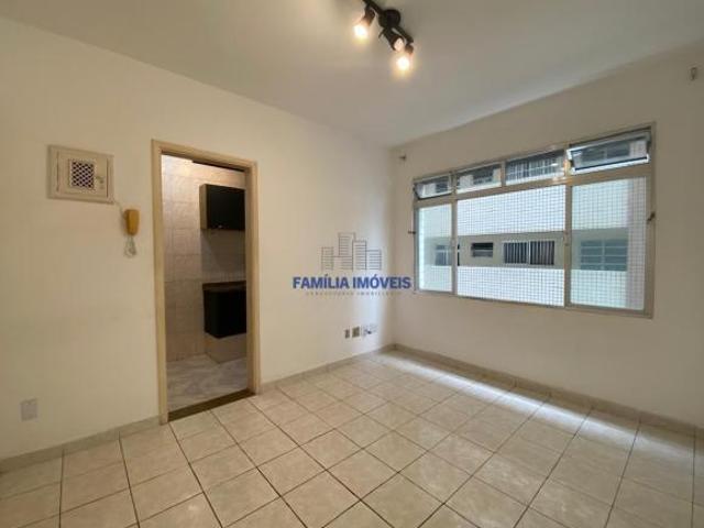 Apartamento a venda 1 dormitório Quadra da Praia Gonzaga Santos/SP