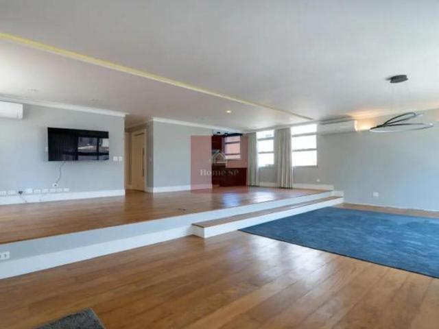 Apartamento à venda 240m² 3 dormitórios 2 suítes 3 vagas de garagem