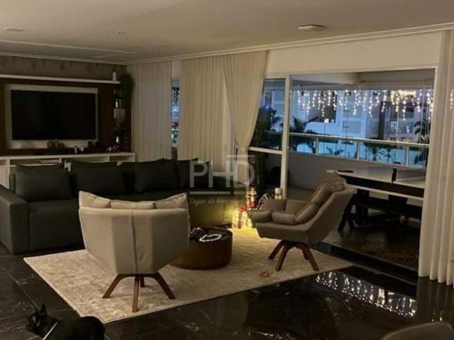 Apartamento à Venda, 245m², 4 Quartos, 3 Suítes, Varanda Gourmet, 04 Vagas, Centro, São Bernardo do