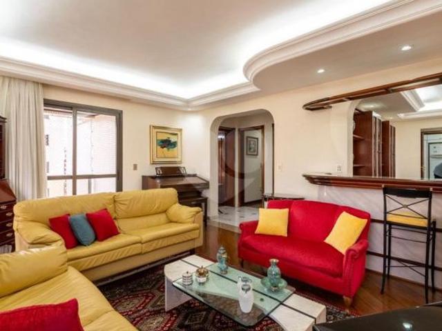 APARTAMENTO À VENDA 214 m² COM 4 QUARTOS 3 SUÍTES 3 VAGAS NA SAÚDE
